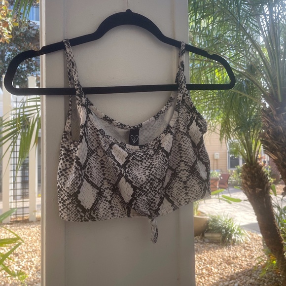 Windsor | Tops | Snake Print Crop Top | Poshmark